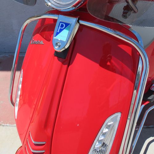 ScooterWest.com - Chrome Front Legshield Bars OEM Piaggio VESPA ...